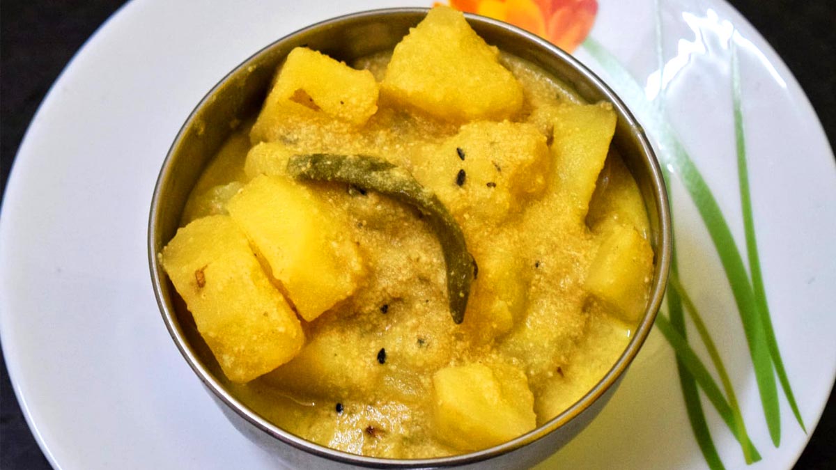 Aloo Posto Recipe (Bengali Style) | How To Make Simple Alu Posto