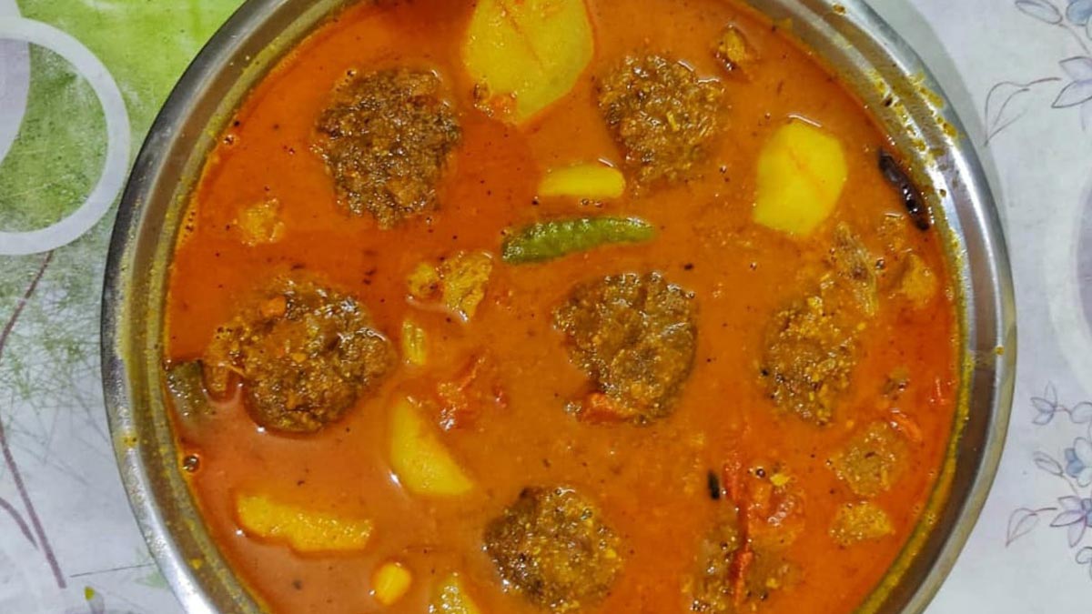 How To Make Soyabean Kofta Curry (Bengali-Style) Easily